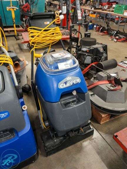Windsor Clipper Walk Behind Carpet Extractor - Roller Auctions