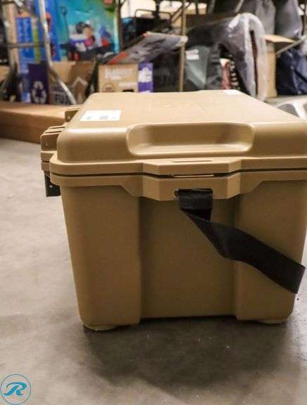 Coho Pack N Carry Box W/ Strap - New - Roller Auctions