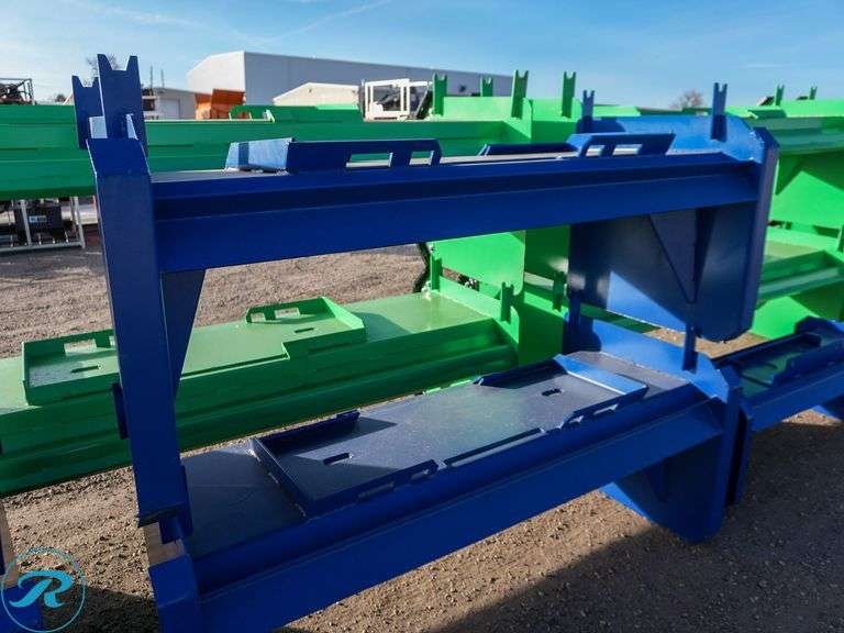 New Kit Containers 6' Snow Pusher Attachment To Fit Skid Steer Loader ...