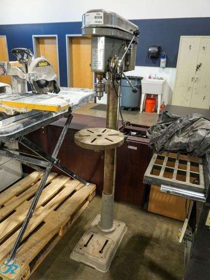 Carolina SF-15 Pedestal Drill Press, 5/8" Chuck, 12-Speed - Roller Auctions