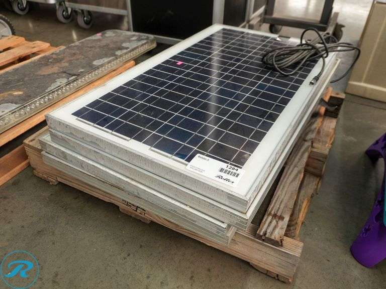 (4) Solar Panels, 34" x 20" - Roller Auctions