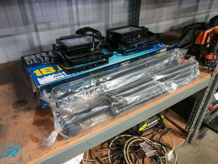 Braun LED Work Light, 18,000 Lumens - Roller Auctions