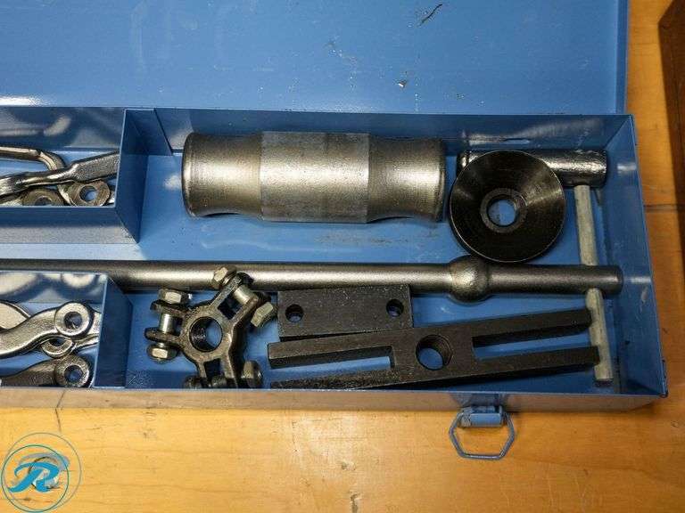Universal Pull Kit - Roller Auctions