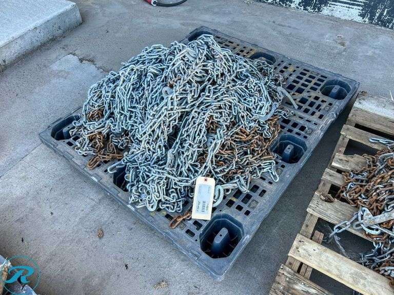 Pallet of Semi Tire Chains, 20 chains to a pallet - Roller Auctions