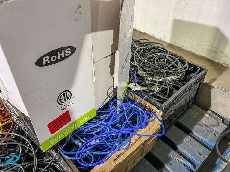 Pallet of Computer Cords / Cables - Roller Auctions