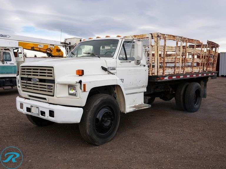 1988 Ford F700 RWD S/A Stakebody Truck - Roller Auctions