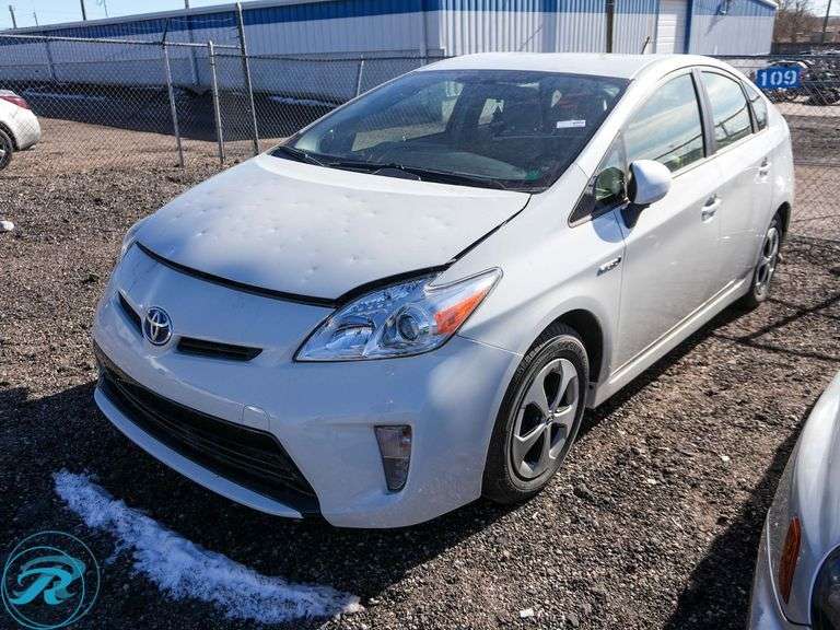 2015 Toyota Prius FWD - Roller Auctions