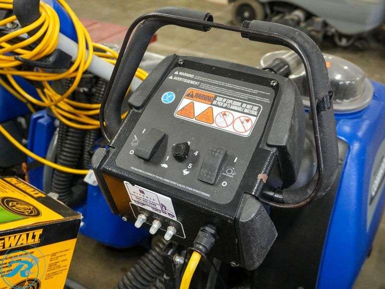 Windsor Commodore 20 Walk Behind Carpet Extractor - Roller Auctions
