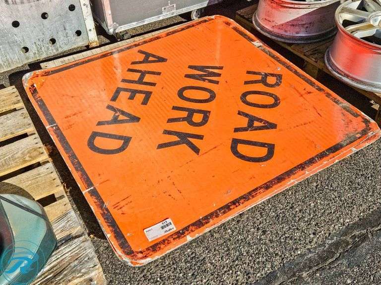 Pallet of Road Work Signs - Roller Auctions