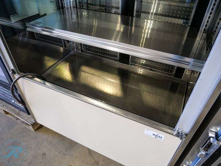 Barker Refrigerated Open Front Locking Merchandiser (Broken Lock ...