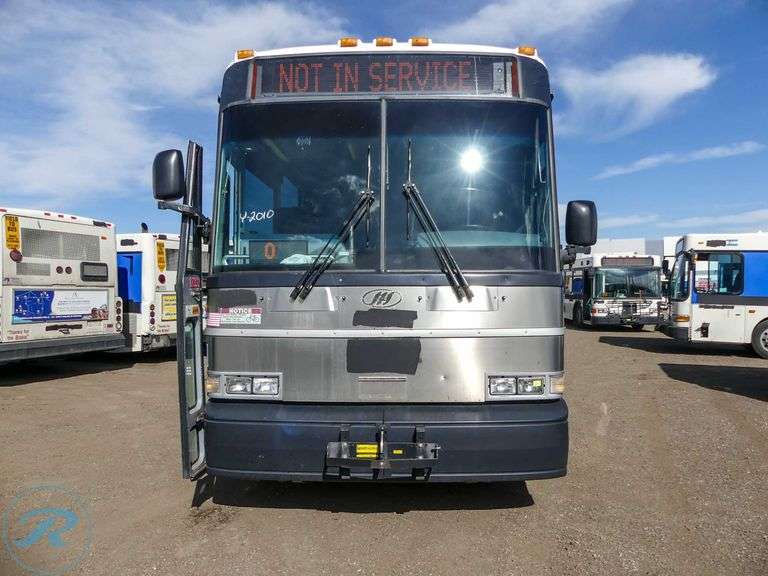 2010 MCI D4500 RWD Inter-City Transit Bus - Roller Auctions