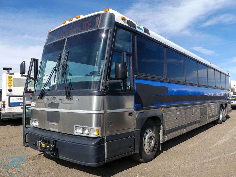 2010 MCI D4500 RWD Inter-City Transit Bus - Roller Auctions