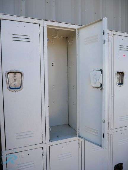 10-Bay Locker Section - Roller Auctions