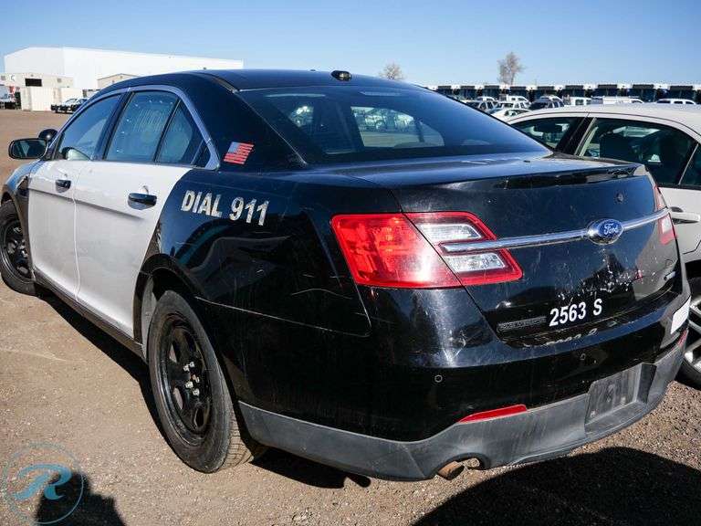 2013 Ford Taurus Police Interceptor AWD - Roller Auctions