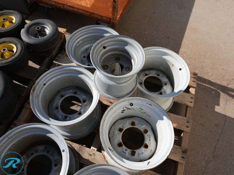 Pallet of Rims - Roller Auctions
