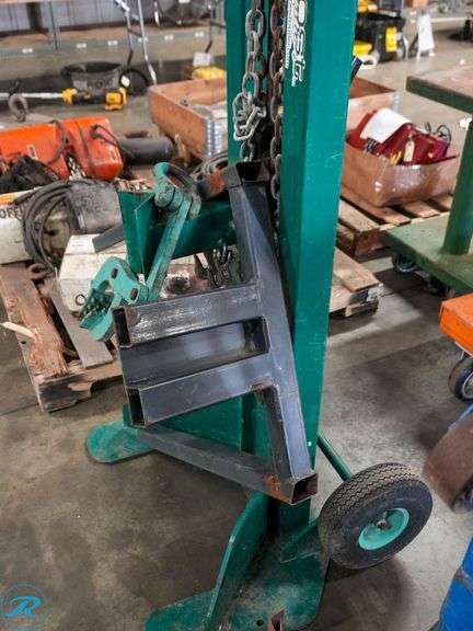 Hi-Lift HL-484 Frame Puller - Roller Auctions