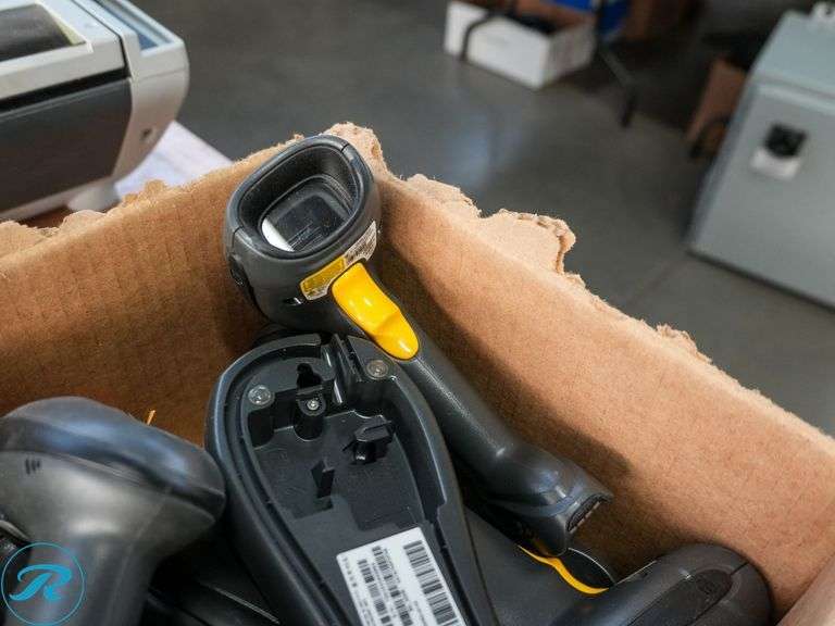 Tray of Scanners - Roller Auctions