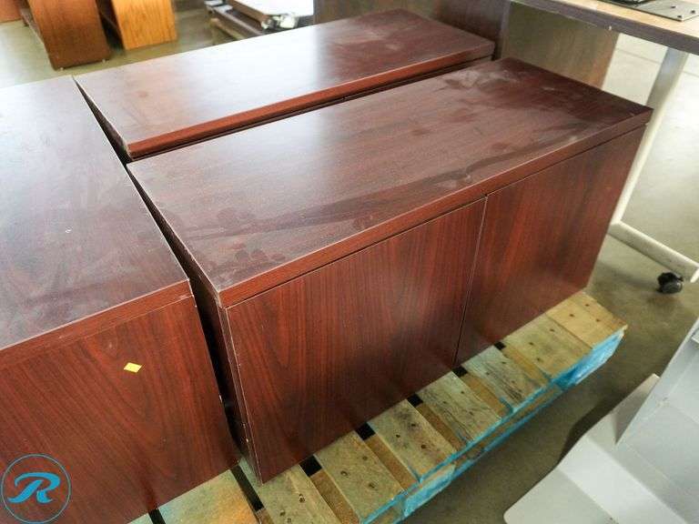 (3) Upper Hanging Cabinets - Roller Auctions