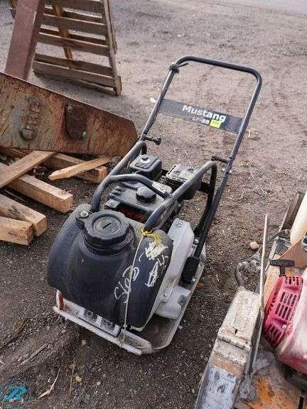 Mustang LF-88 Gas Plate Compactor - Roller Auctions