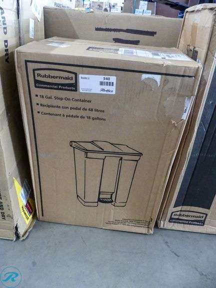 Rubbermaid Step On Container, 18-Gallon - Roller Auctions