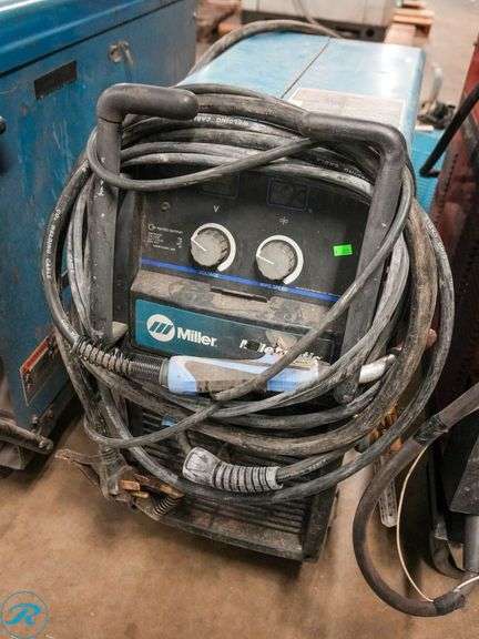 Miller Millermatic 252 Mig Welder, 230V, Single Phase - Roller Auctions