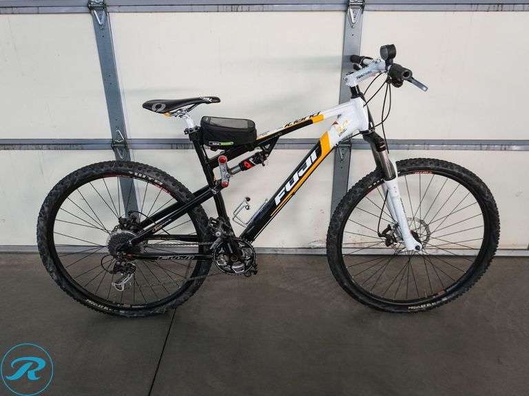 Fuji Outland Full Suspension Mountain Bicycle, Disc Brakes, Size L ...
