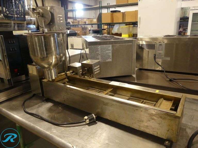 Donut Machine Model T-101 - Roller Auctions