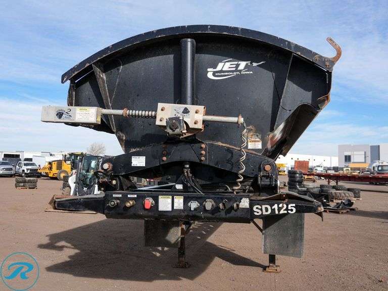 2014 Jet T/A Side Dump Trailer - Roller Auctions