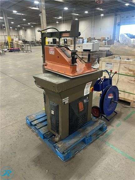 Atom MF 9.4 Leather Cutter - Roller Auctions