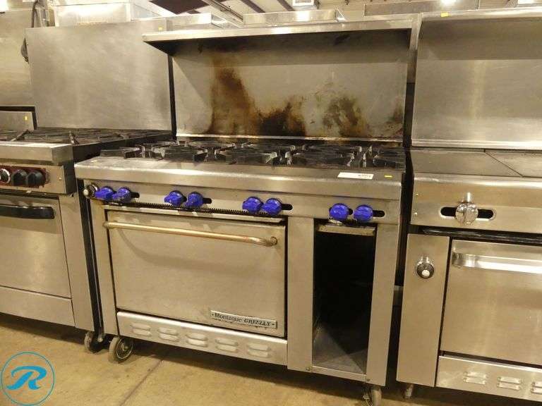 Montague Grizzly 8-Burner Range With Full Size Oven, Gas, - Roller Auctions