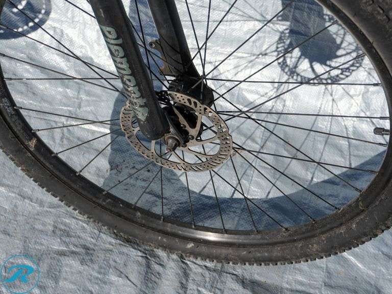 Mongoose Deception Front Suspension Mountain Bicycle - Roller Auctions