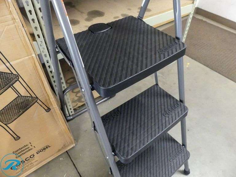 (2) Cosco 3-Step Commerical Step Stools - Roller Auctions