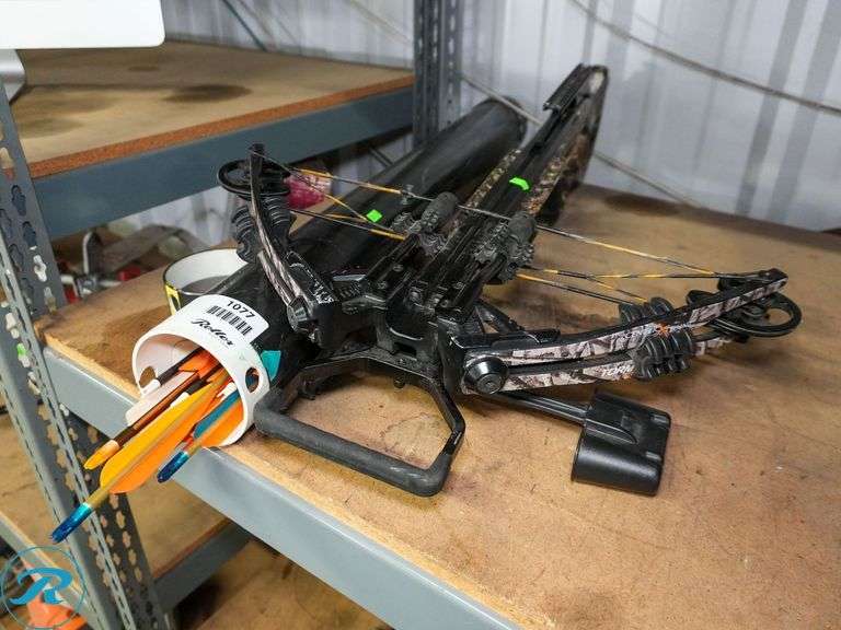 Centerpoint Tormentor 380 Crossbow With Arrows - Roller Auctions