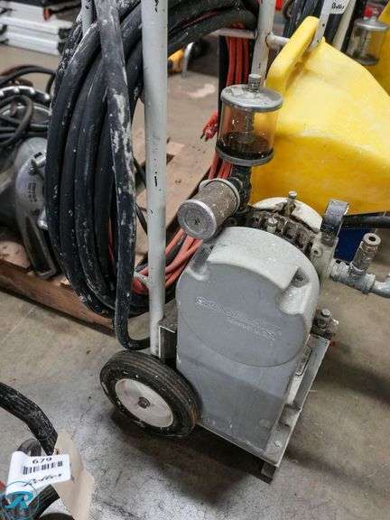 Goldblatt Texture Sprayer - Roller Auctions