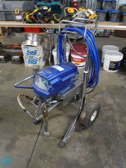 Graco 695 Paint Sprayer with SmartControl and BlueLink System - Roller ...