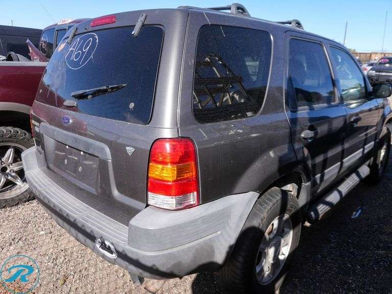 2004 Ford Escape XLT 4WD - Roller Auctions