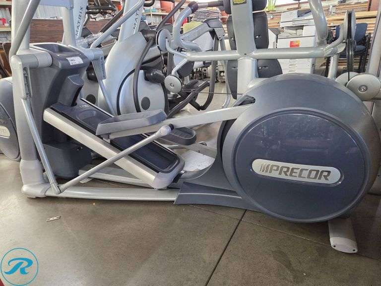Precor Elliptical Trainer Fitness Machine - Roller Auctions