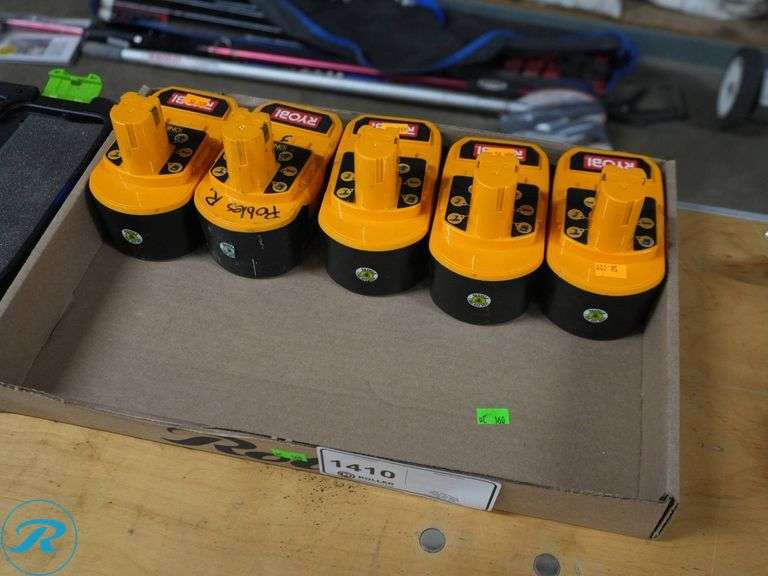 (5) Ryobi P100 18V ONE+ Batteries - Roller Auctions
