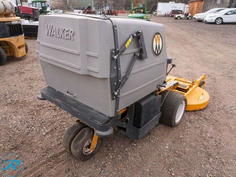 2016 Walker MT25I-11 Ride-On Mower - Roller Auctions