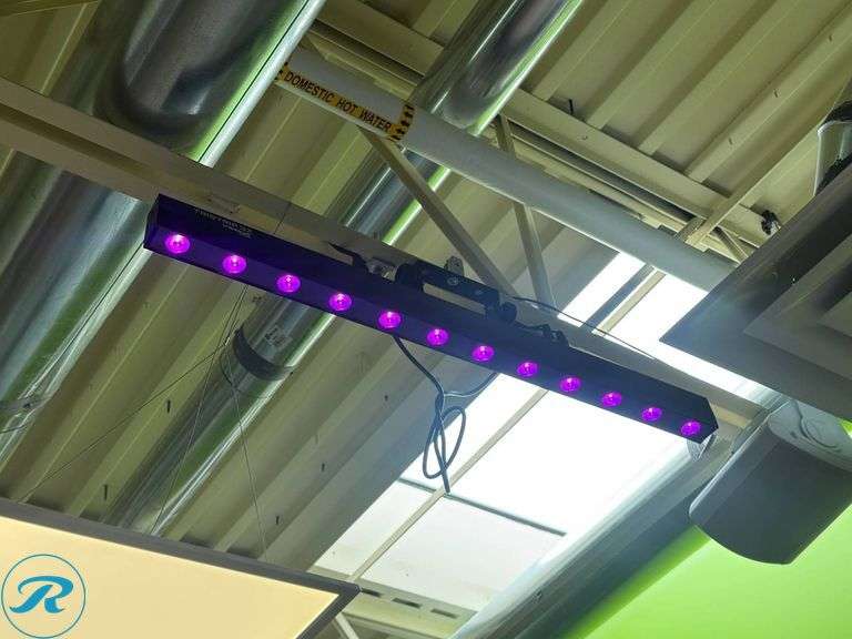 (4) Proline VENUE TriStrip3Z Tri-LED Color Strips - Roller Auctions