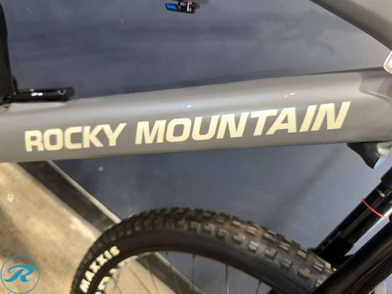 Rocky Mountain Instinct Powerplay Alloy 50 Electric Mountain Bike, Shimano Hydraulic Disc Brakes ...