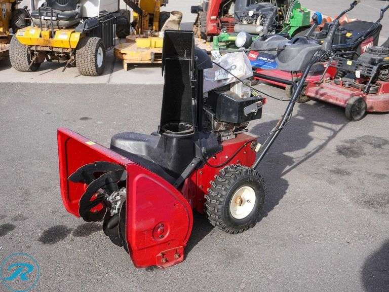 Toro Power Max 826 LE Snow Blower - Roller Auctions