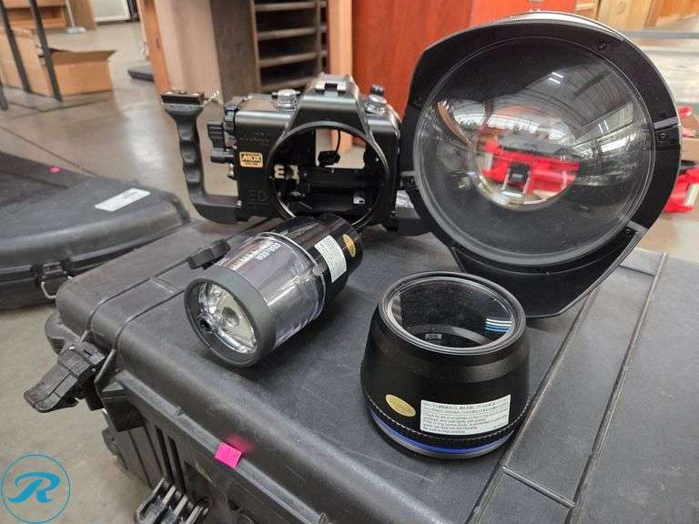 Sea & Sea MDX-D500 Underwater Camera Housing with YS-110 Strobe and ...