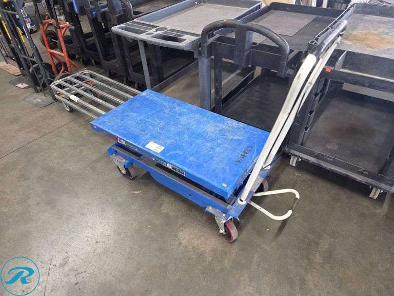 Genie B550D Lift Table, 500 kg Capacity, Hydraulic Pump - Roller Auctions