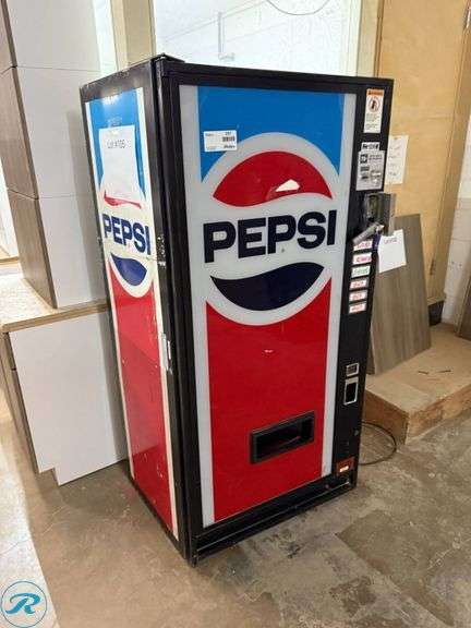 Pepsi Vending Machine with Coin Operation and Key Access, Inoperable ...
