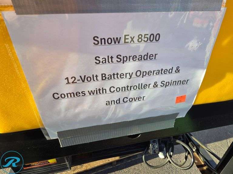 SnowEx 8500 Salt Spreader, 12-Volt Battery Operated With Controller and ...