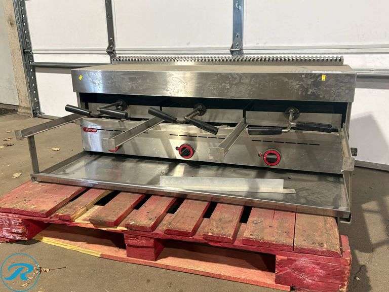 Novati Commercial Waffle Maker with Triple Griddle and Adjustable ...