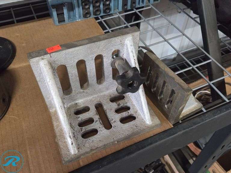 Adjustable Cast Iron Angle Plate with Slots and Clamping Knob - Roller ...
