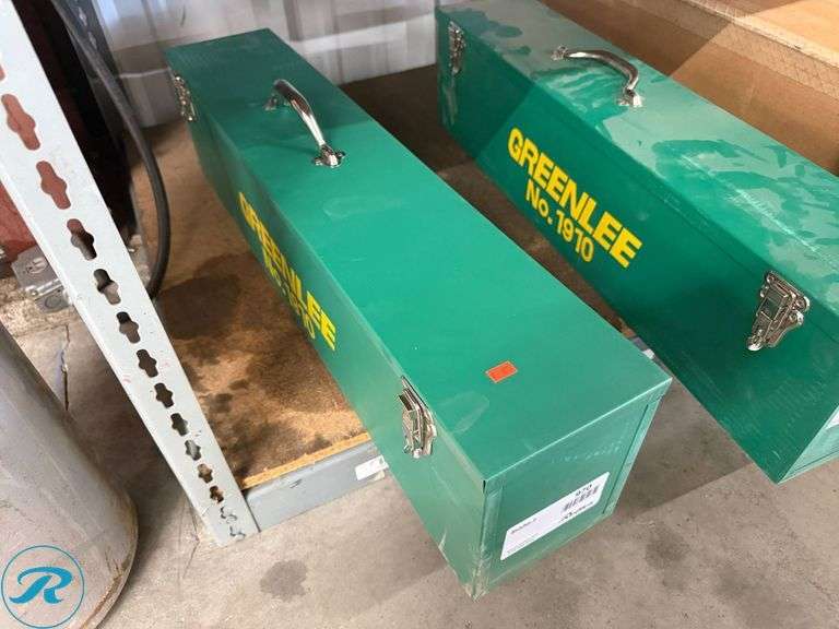 Greenlee No. 1910 Make Up Kit in Green Metal Case - Roller Auctions