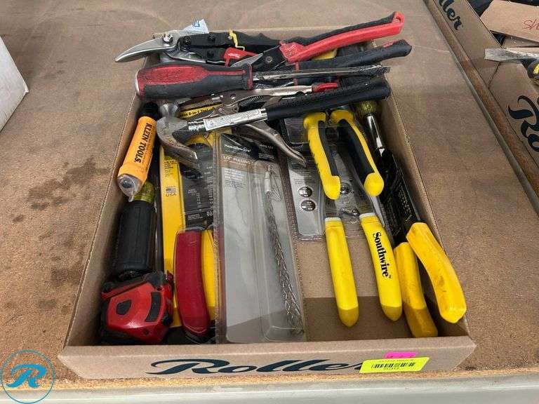 Tray of Milwaukee, Klein and Southwire Hand Tools - Roller Auctions